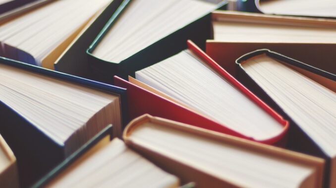 NEWS: Reading Falls to Under 10% Among Teenage Boys | Edexec