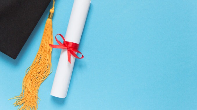 NEWS: Public Confidence in Value of University Degrees Falls | Edexec